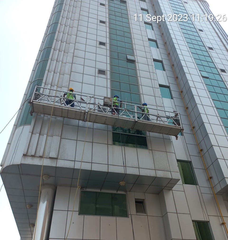 External Facades Cleaning in Abu Dhabi- SEEZAR Maintenance & Building ...
